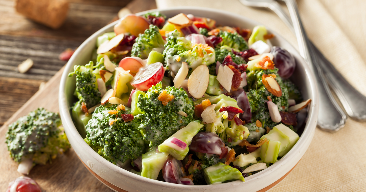 Salat-Bowl mit wildem Brokkoli, Lupinen und Walnüssen - Immanuel ...